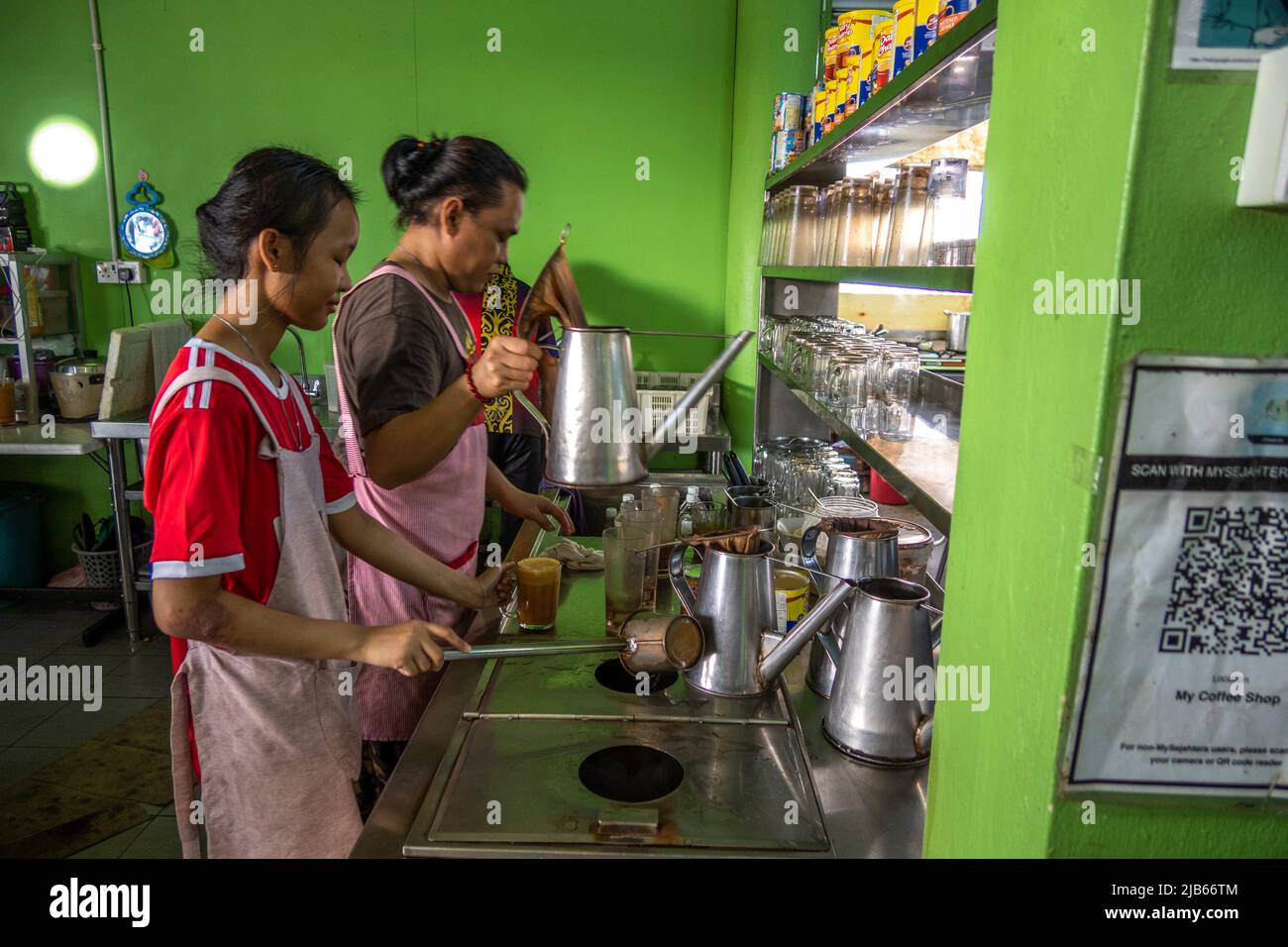 Work at a coffee shop hi-res stock photography and images - Alamy