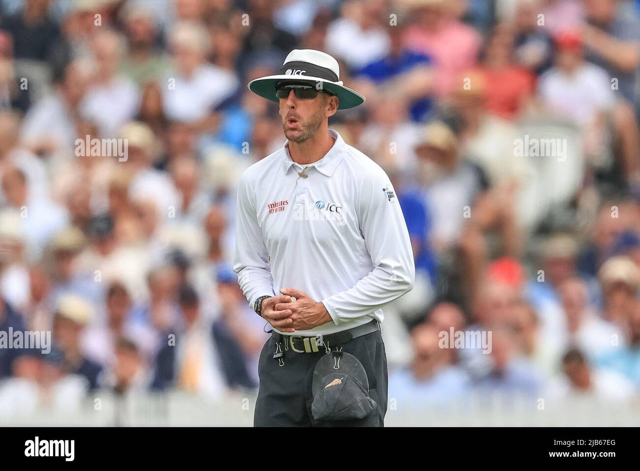 on field umpire Michael Gough Stock Photo - Alamy