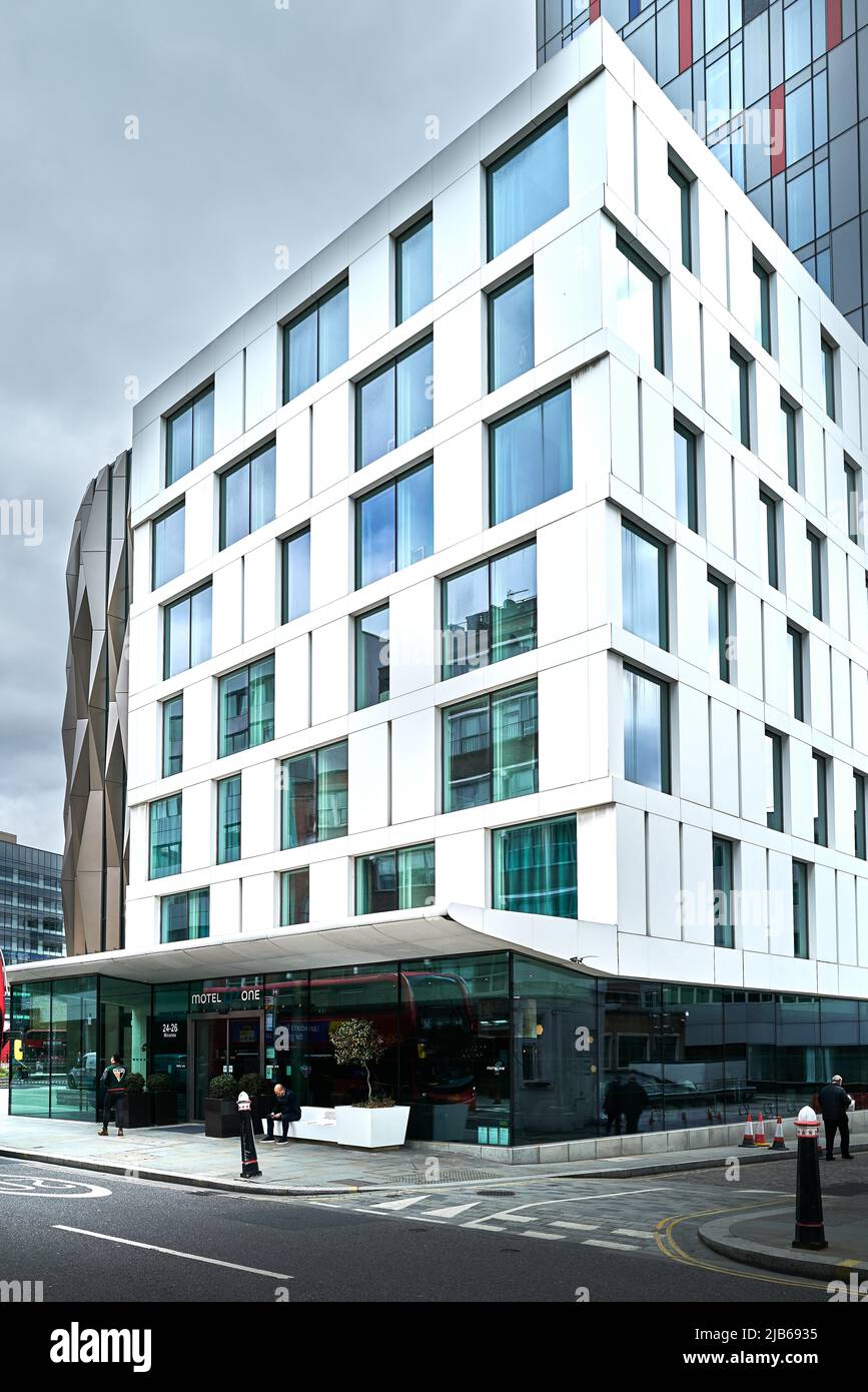 Motel One, Aldgate, London, England Stock Photo - Alamy