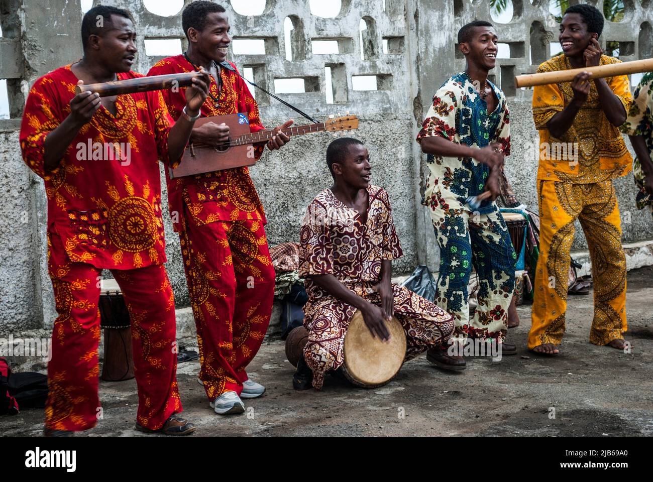 Malagasy musician hi-res stock photography and images - Alamy