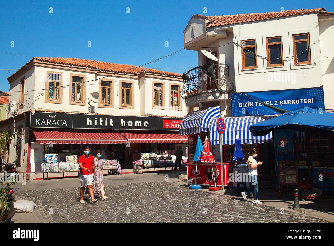 Traditional people city street turkey hi-res stock photography and ...