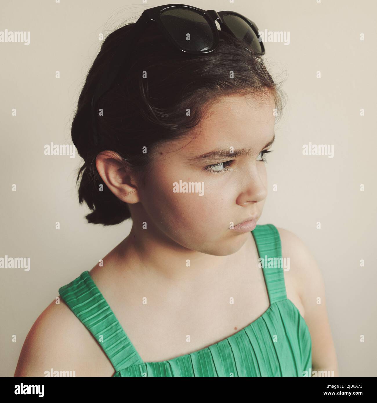 Small girl hi-res stock photography and images - Alamy