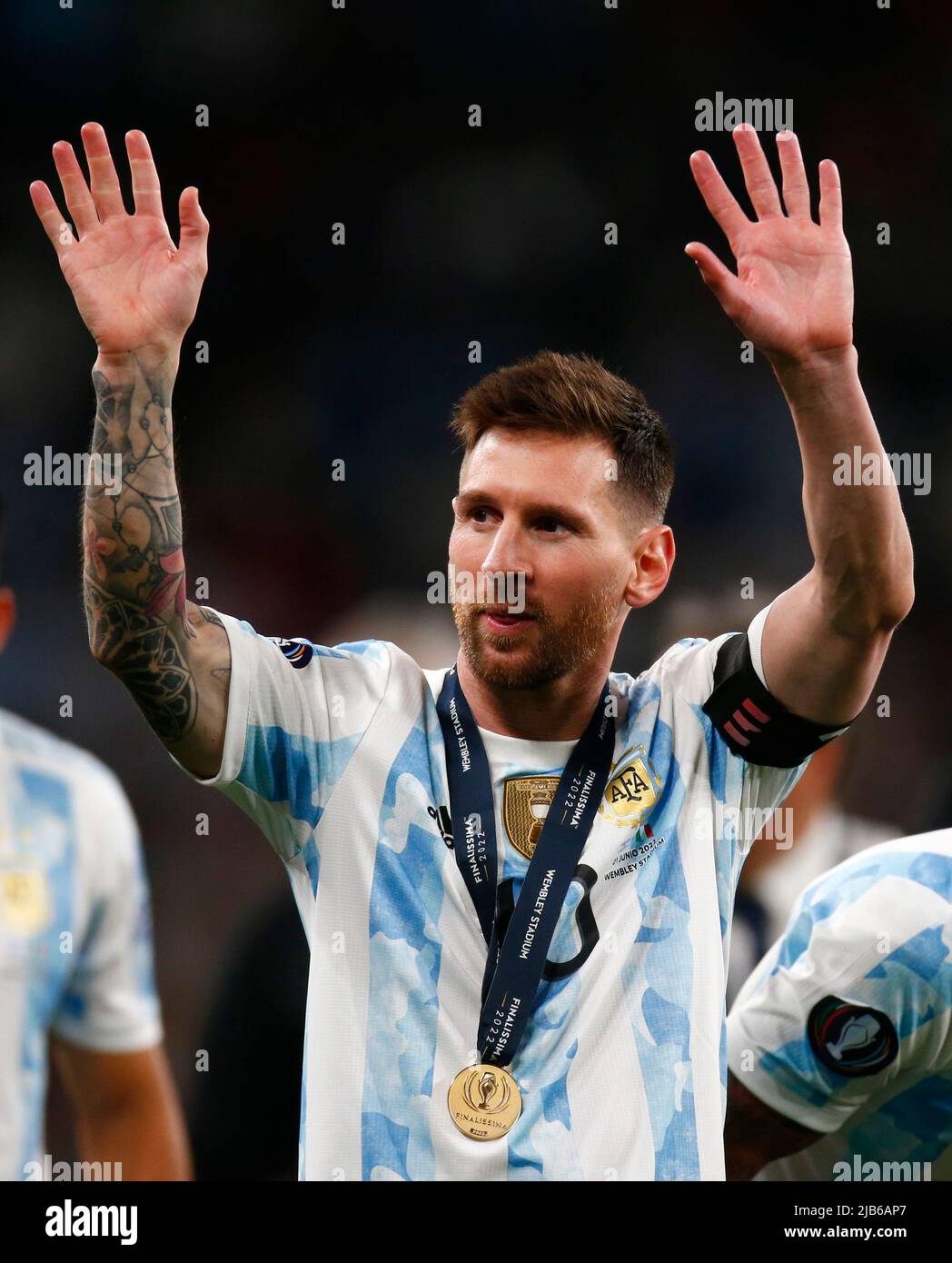 LONDON, ENGLAND - JUNE 01:Lionel Messi of Argentina wave to the crowd ...