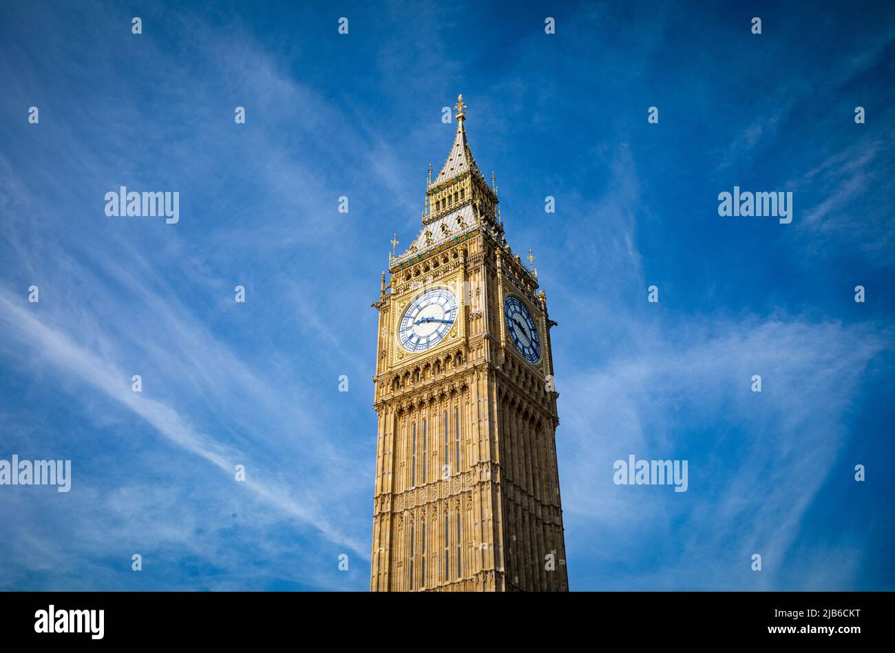 Elizabeth tower renovated hi-res stock photography and images - Alamy