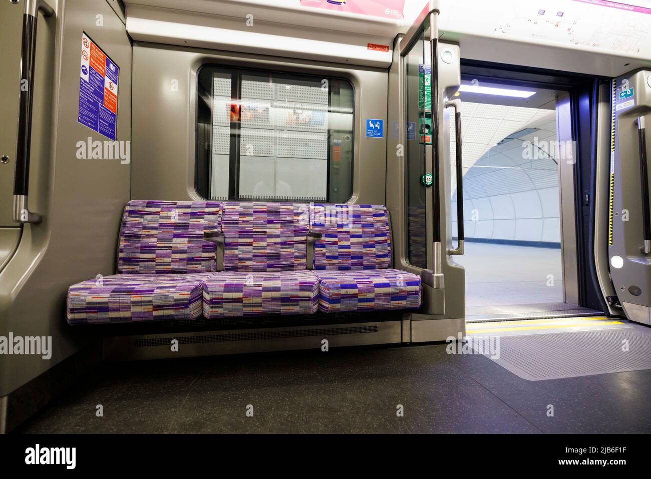 New upholstery pattern on the seats in an Elizabeth Line tube train ...
