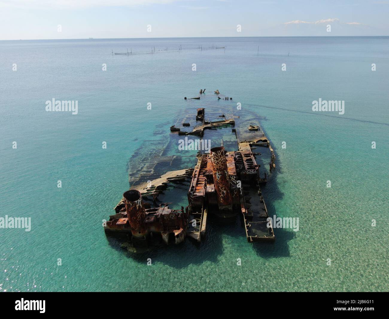 Underwater drone shipwreck hi-res stock photography and images - Alamy