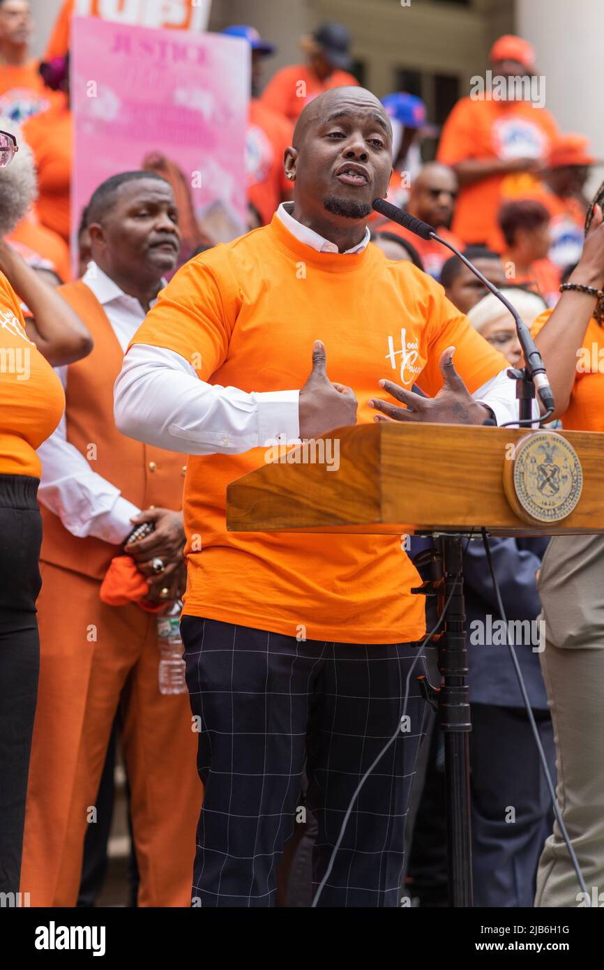 NYC Council Member Kevin Riley joins Gun Violence activist groups as ...