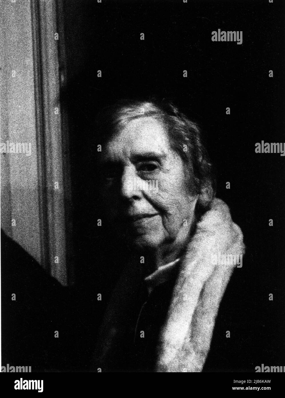 Portrait de l'ecrivain Natalie Barney (1878-1972) en 1964. ©Michele ...