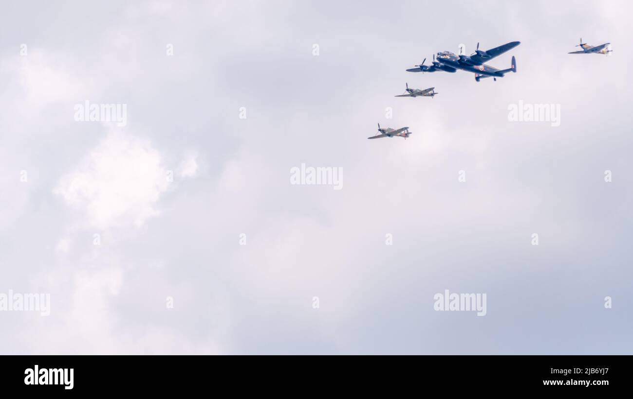 Flyover ceremonial flight hi-res stock photography and images - Alamy