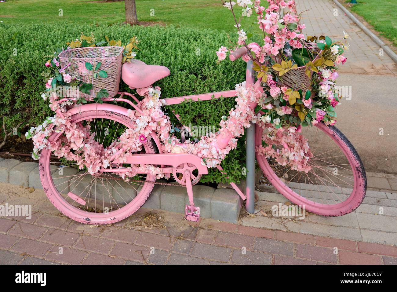 Floral street coffee house hi-res stock photography and images - Alamy