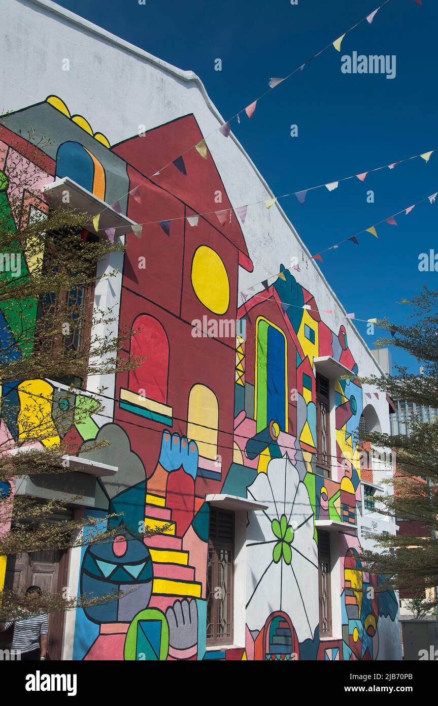 Graffiti on the side of a building hi-res stock photography and images ...