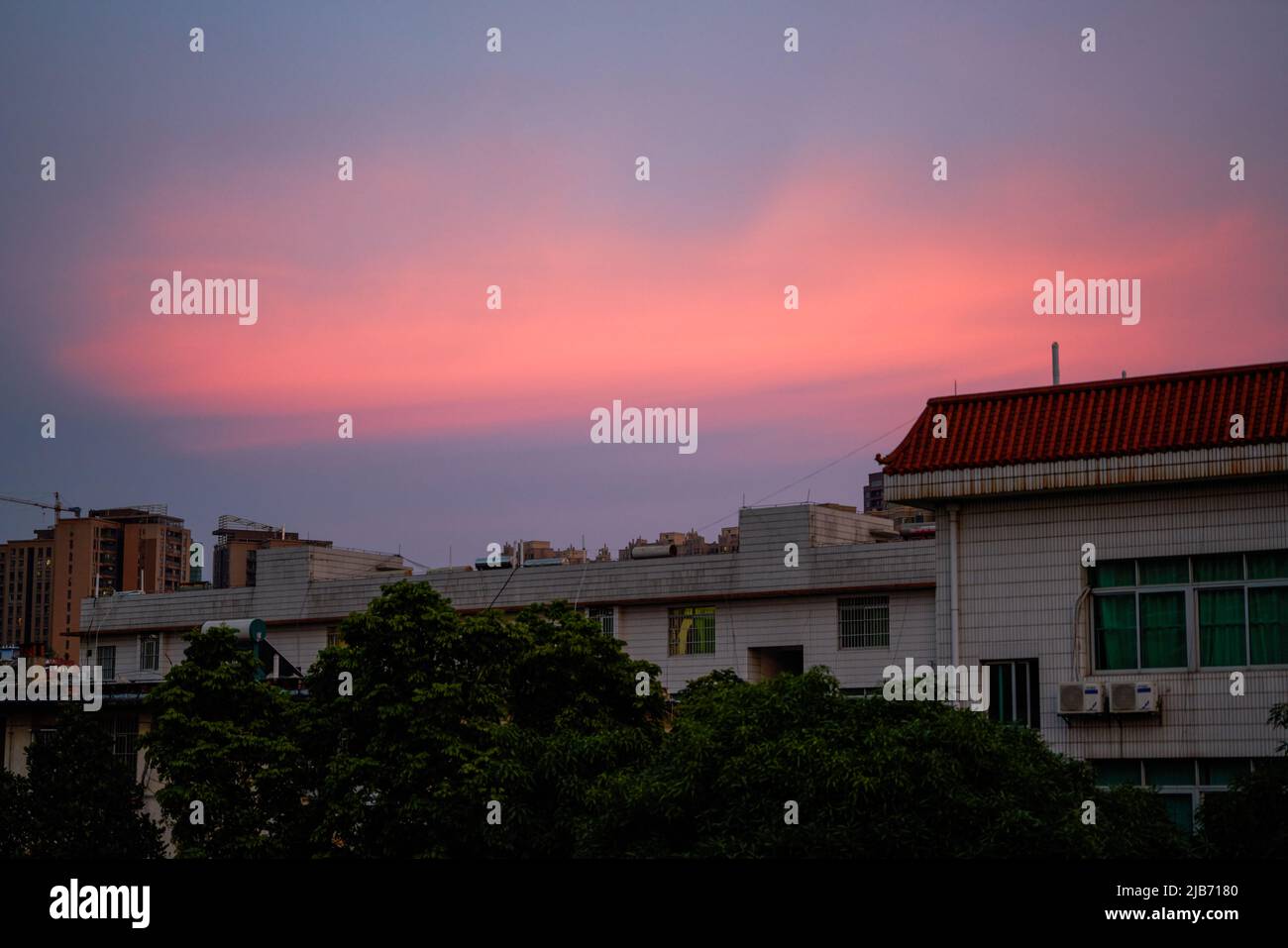 Evening sunset view of old residential buildings in the city Stock ...