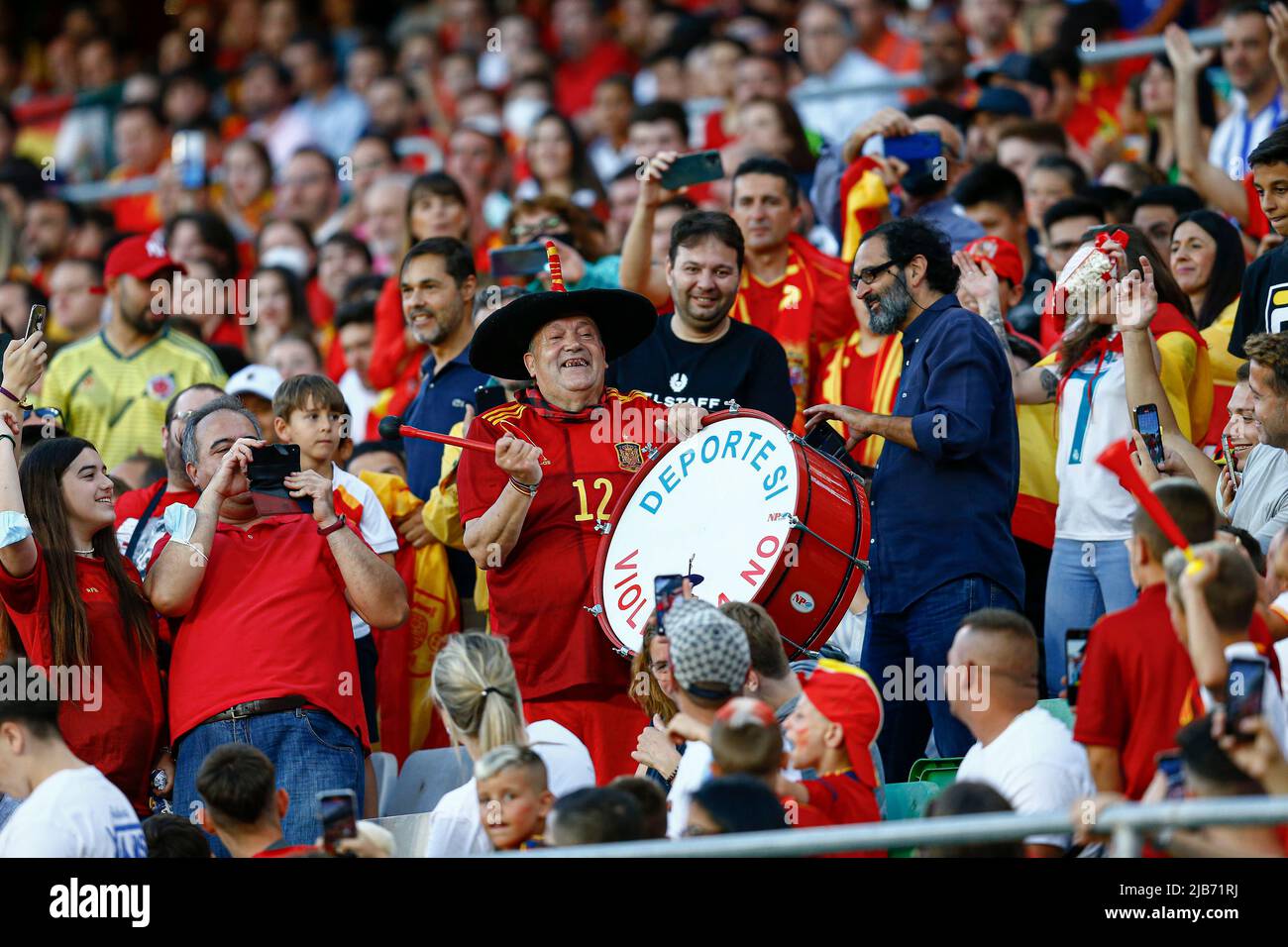 Manolo del bombo hi-res stock photography and images - Alamy