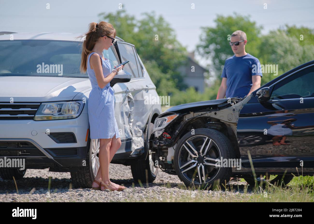 Two drivers having argument over who is guilty in car crash accident ...