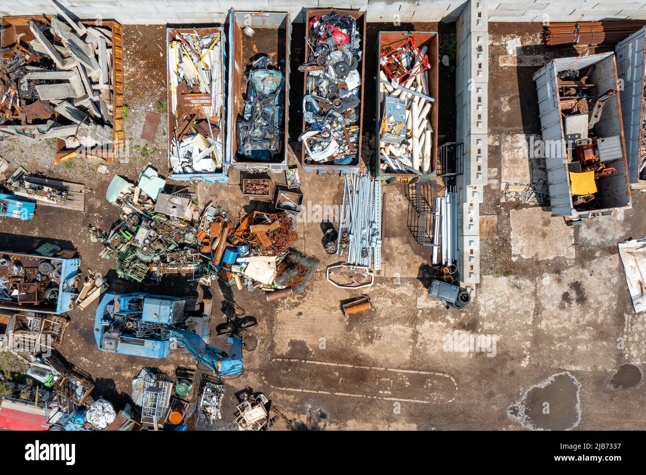 Scrap metal storage yard hi-res stock photography and images - Alamy