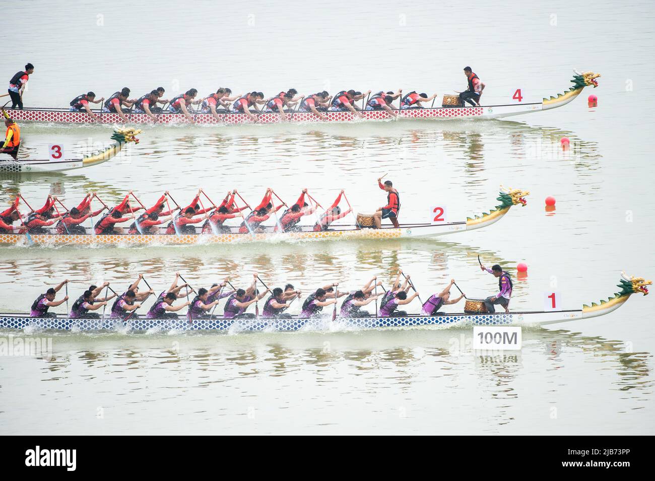 Yichang, China's Hubei Province. 3rd June, 2022. Dragon boat crew ...