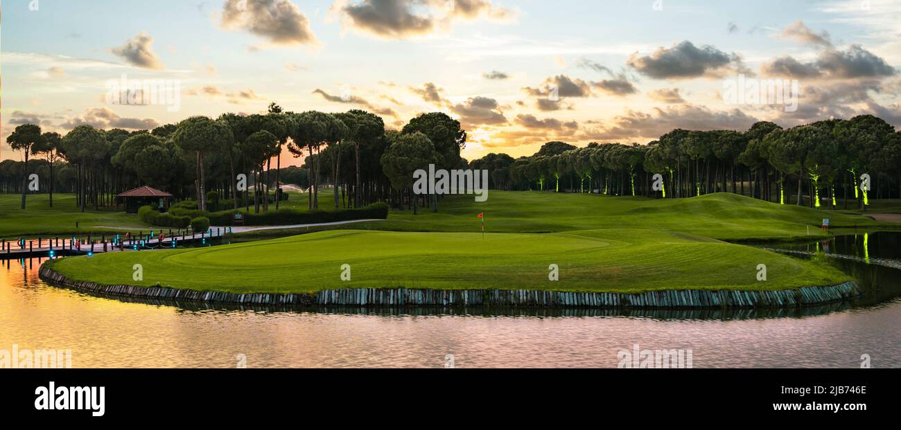 Golf course panorama hi-res stock photography and images - Alamy