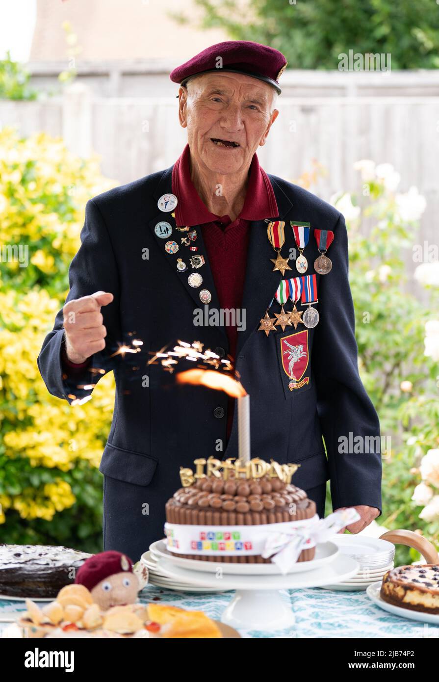 WWII veteran Alec Hall celebrating his 100th birthday with family and ...