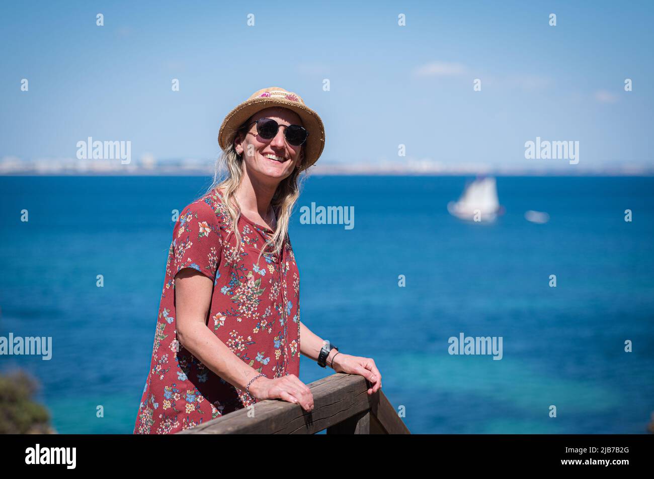Bonde woman hi-res stock photography and images - Alamy
