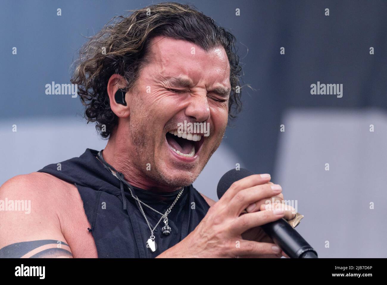 Gavin rossdale bush band hi-res stock photography and images - Alamy