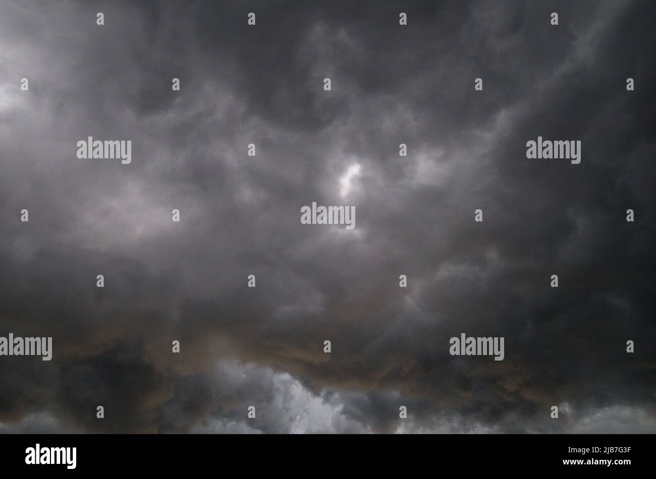 Storm Clouds rolling in before Rain Stock Photo - Alamy