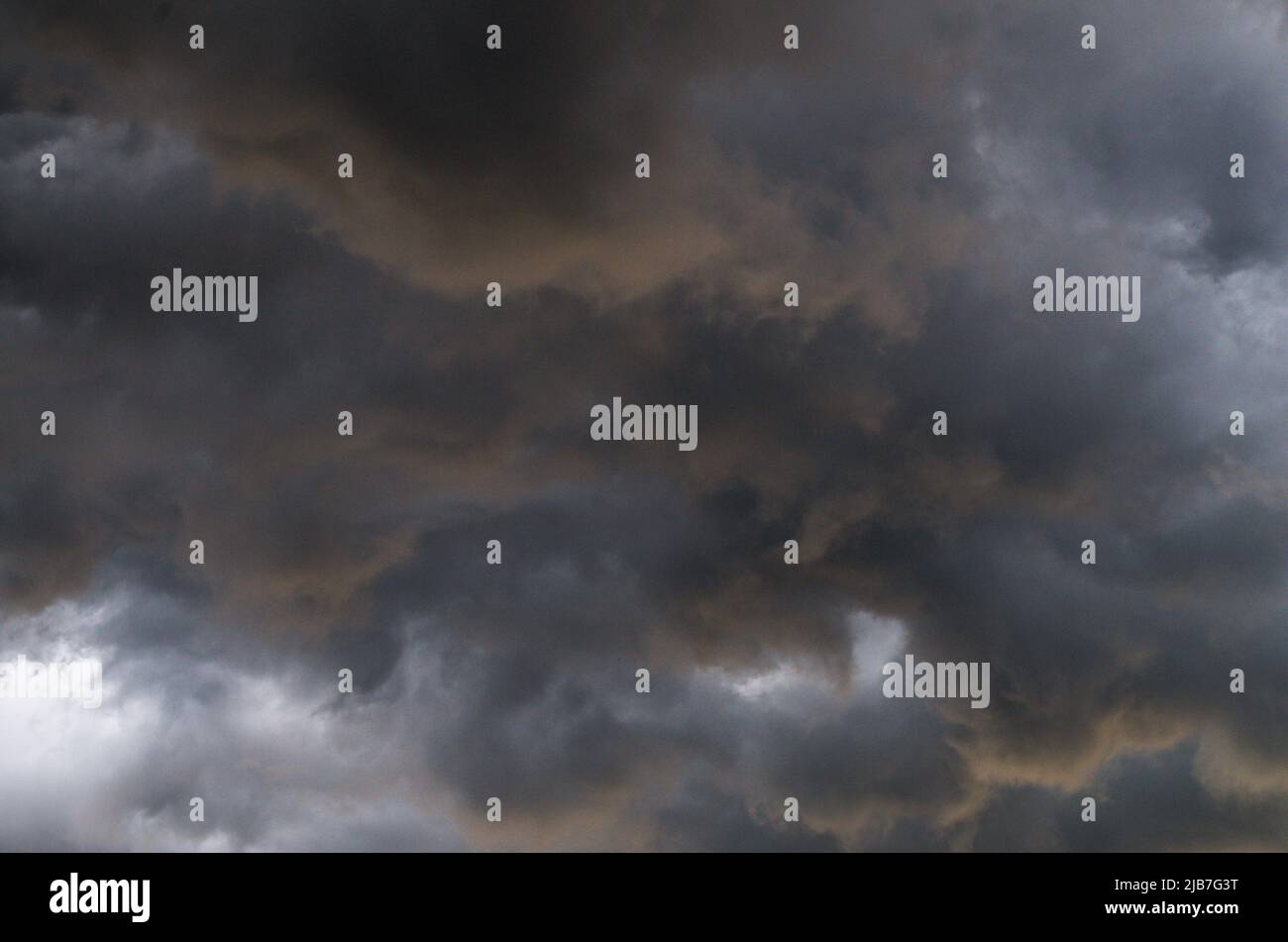 Storm clouds rolling hi-res stock photography and images - Alamy