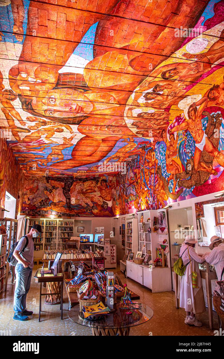 San miguel de allende library hi-res stock photography and images - Alamy