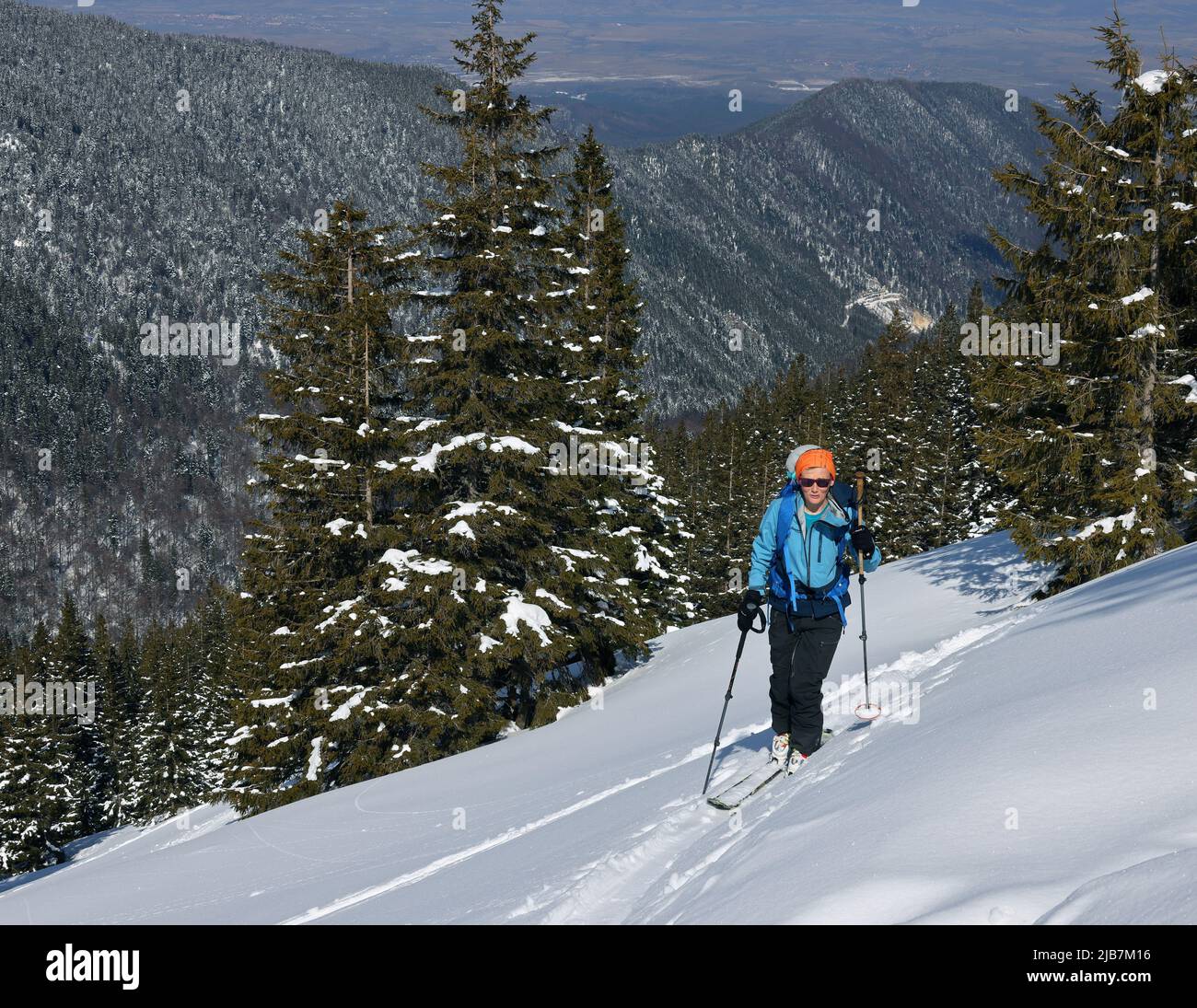 Ski touring in the Transylvanian Alps, Fagaras Mountains, Romania ...