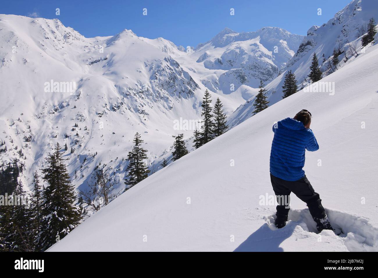 Winter alpine trekking in the Transylvanian Alps, Romania, Europe Stock ...