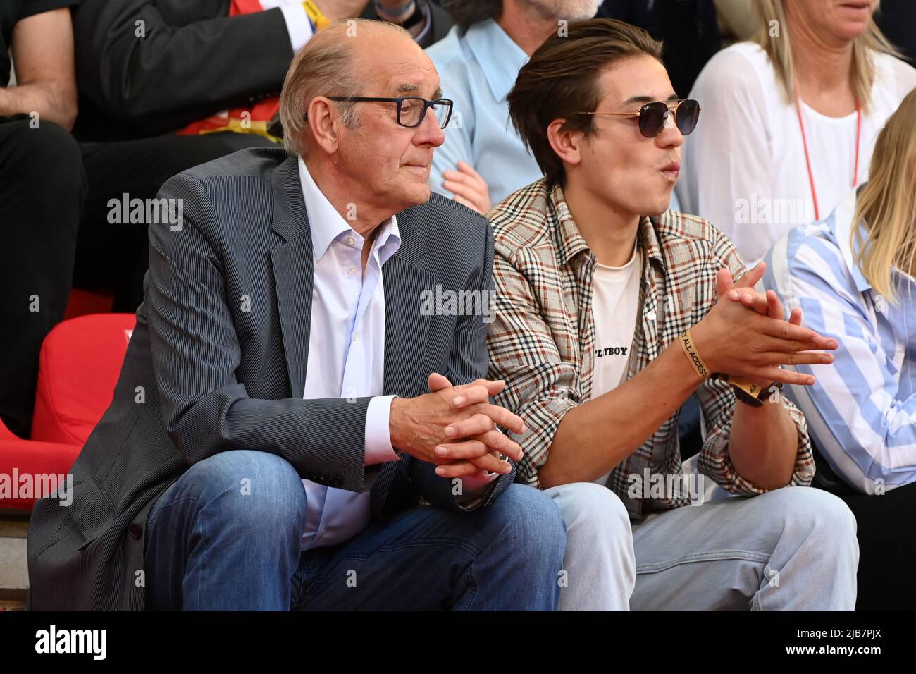 Meeuws hi-res stock photography and images - Alamy