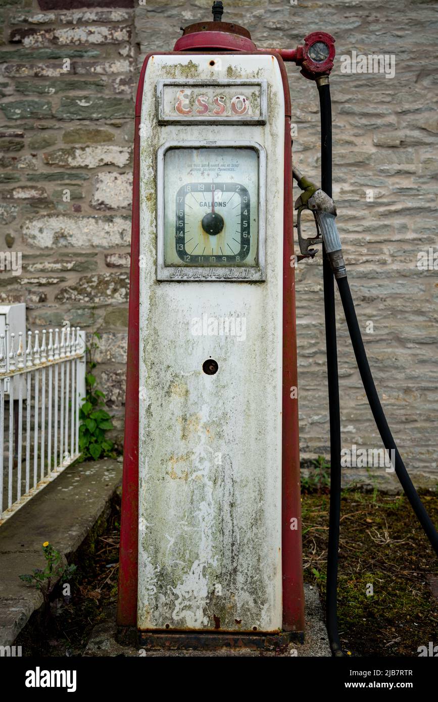Gasoline pump house hi-res stock photography and images - Alamy