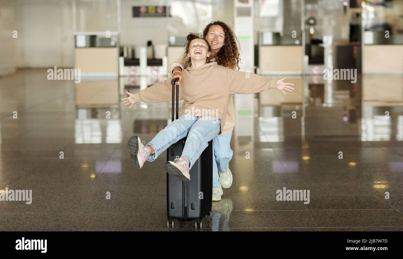 Summer Vacation Concept. Portrait of cheerful positive teen girl having ...