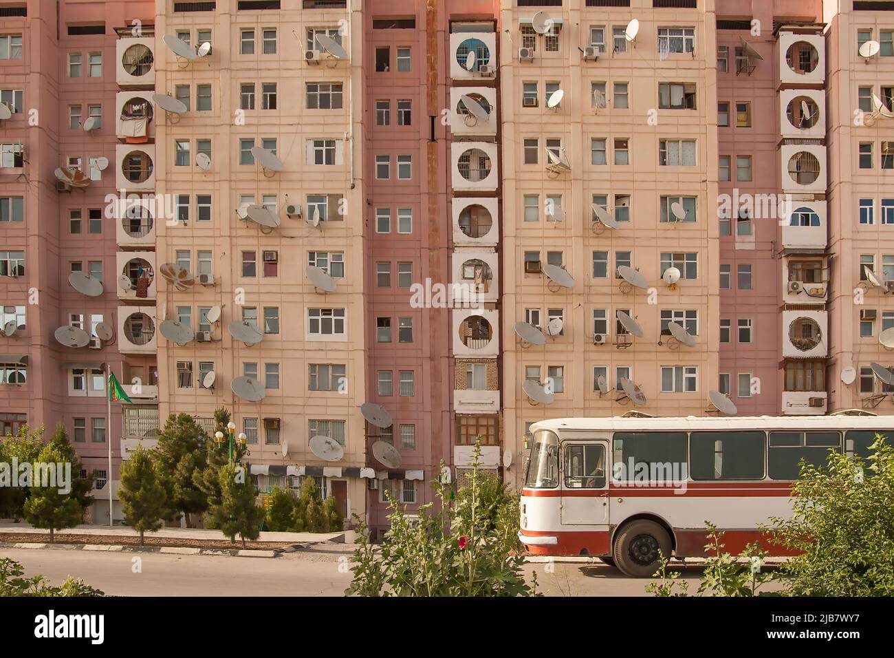 Soviet apartment blocks, Ashgabat, Turkmenistan Stock Photo - Alamy