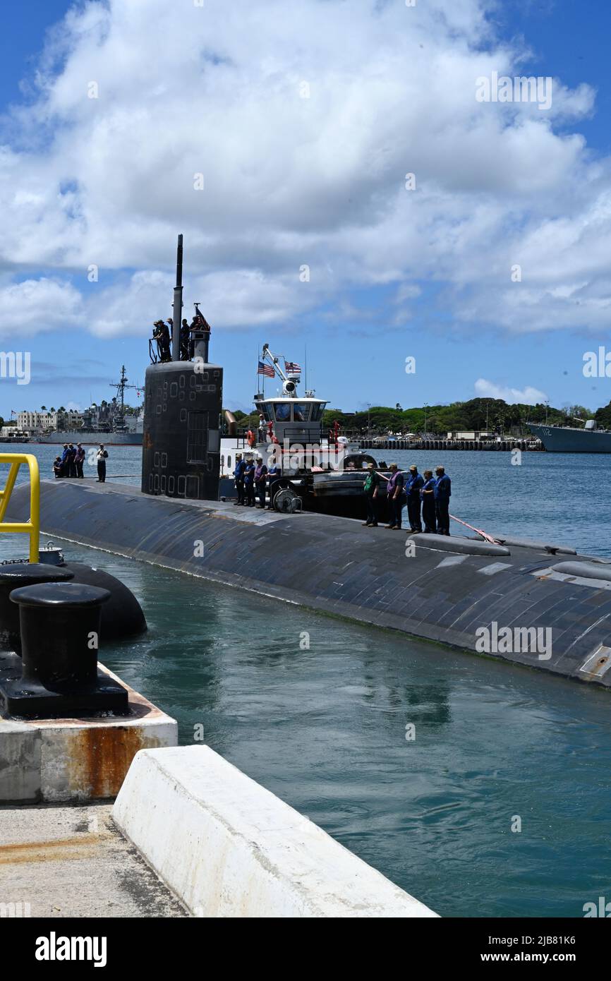 220602-N-SS492-1015 JOINT BASE PEARL HARBOR-HICKAM (June 2, 2022 ...