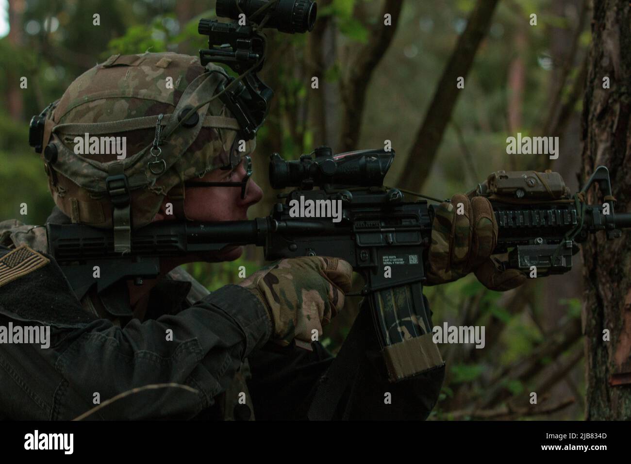 U.S. Soldiers assigned to 1st Battalion, 4th Infantry Regiment, the ...