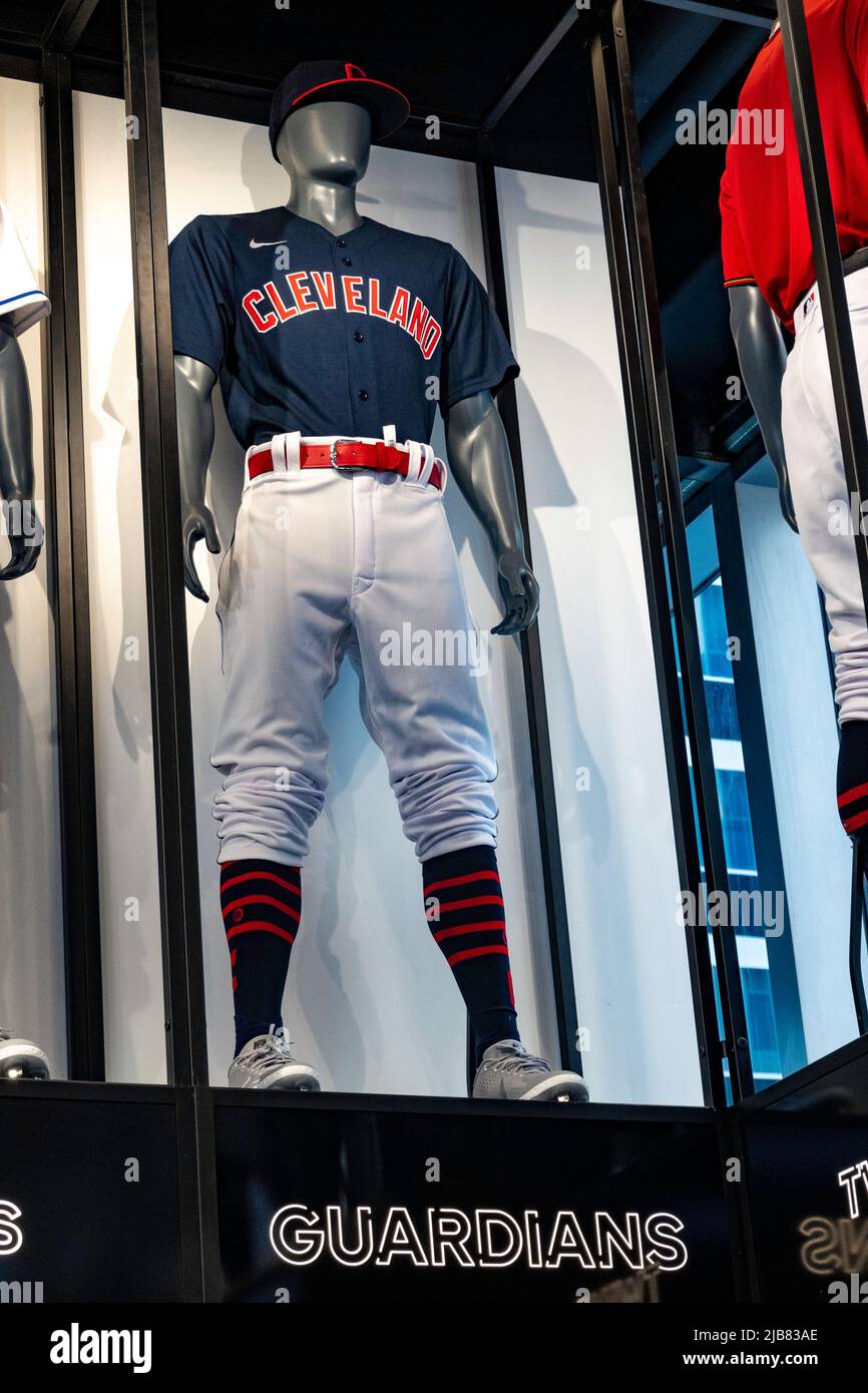 Major League Baseball flagship store in Rockefeller Center offers team ...