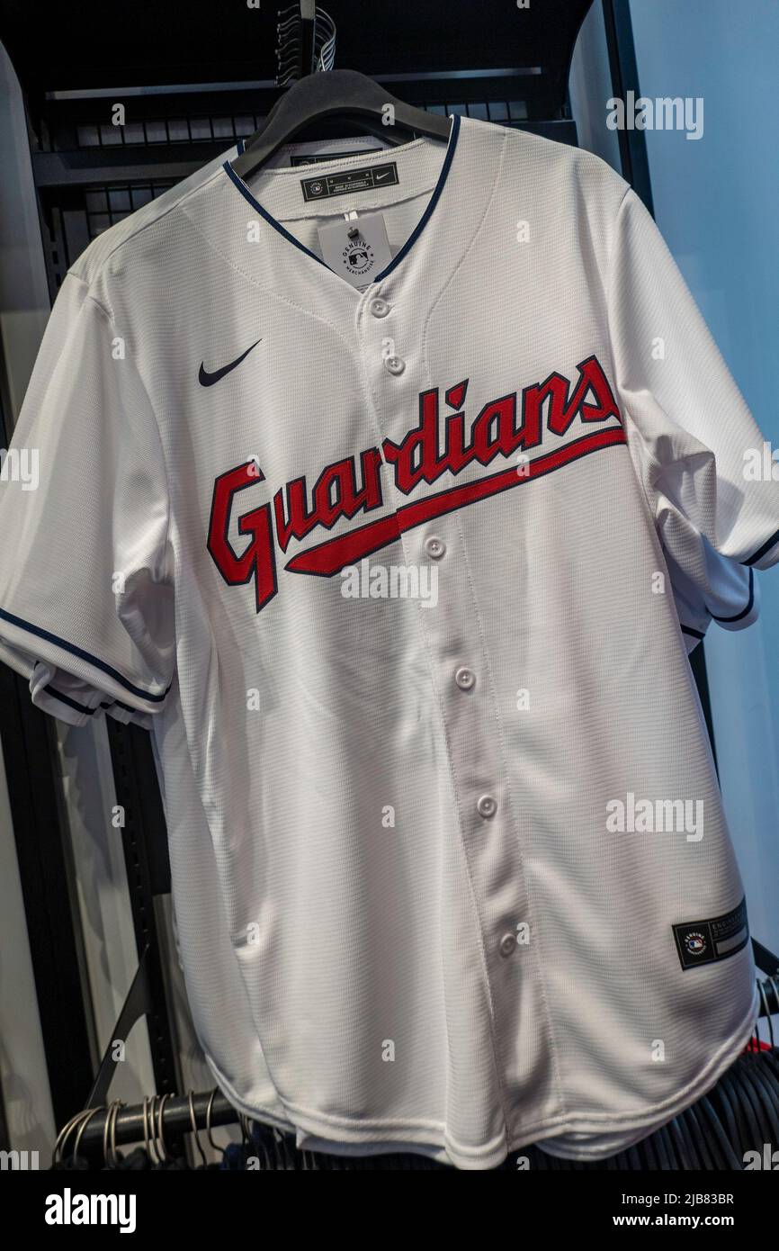 Major League Baseball flagship store in Rockefeller Center offers team ...