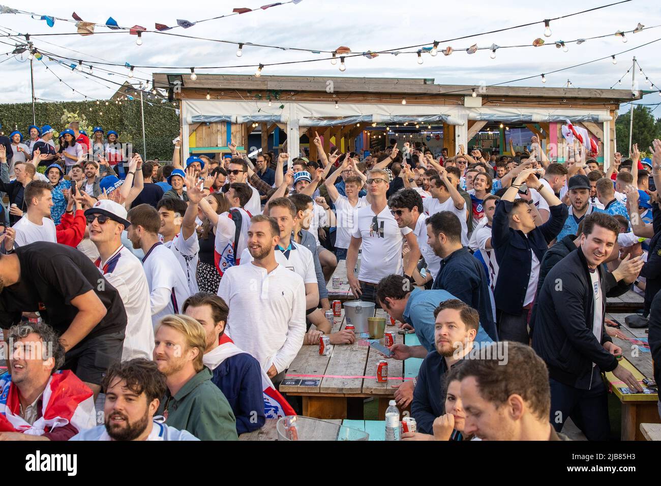 England football fans watch and celebrate the Euros match against the ...