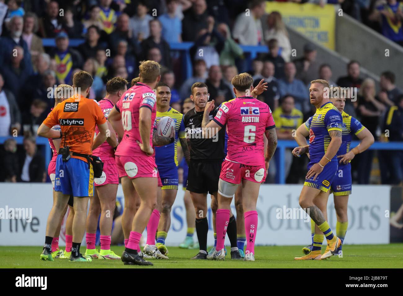 Referee jack smith hi-res stock photography and images - Alamy