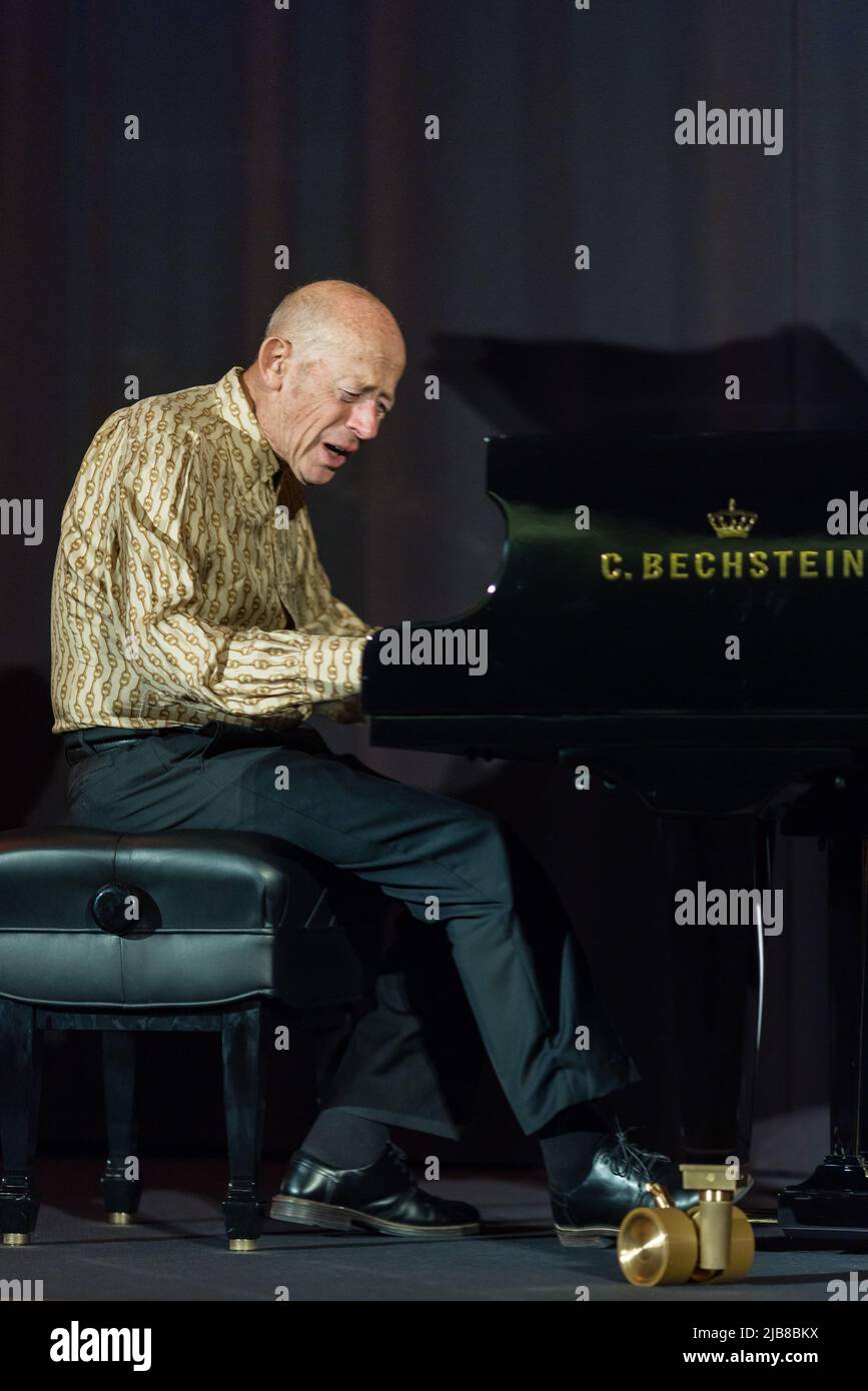 Cottbus, Germany. 03rd June, 2022. David Helfgott plays himself before ...