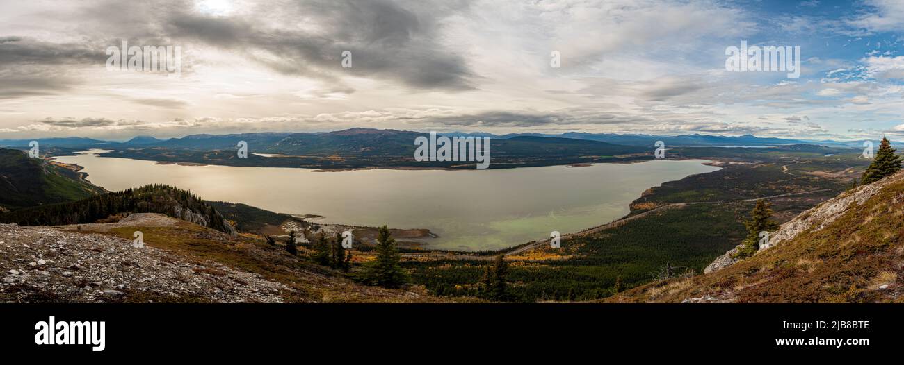 Stunning fall autumn landscape in northern Canada, Yukon Territory ...