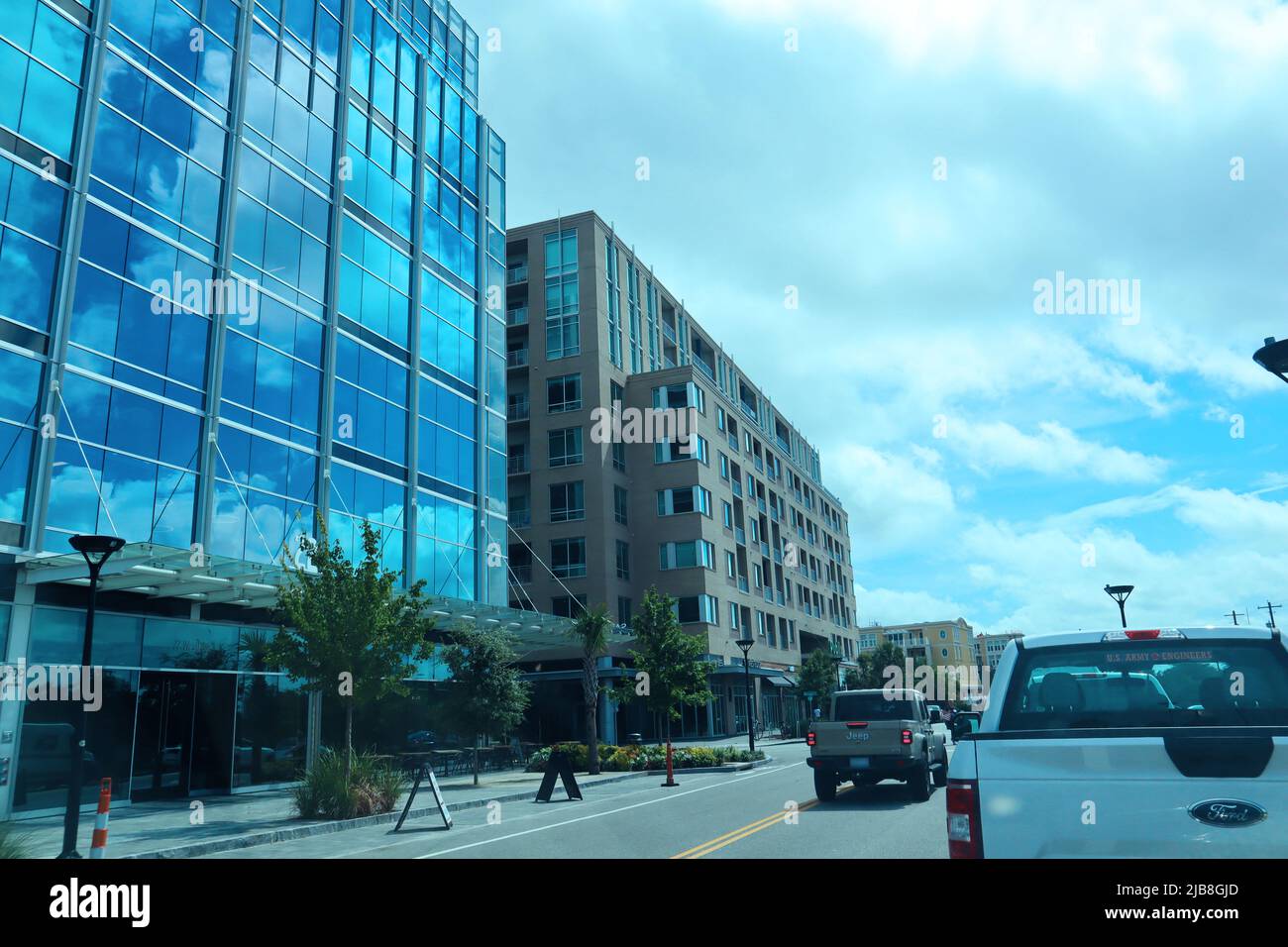 Light brown buildings hi-res stock photography and images - Alamy