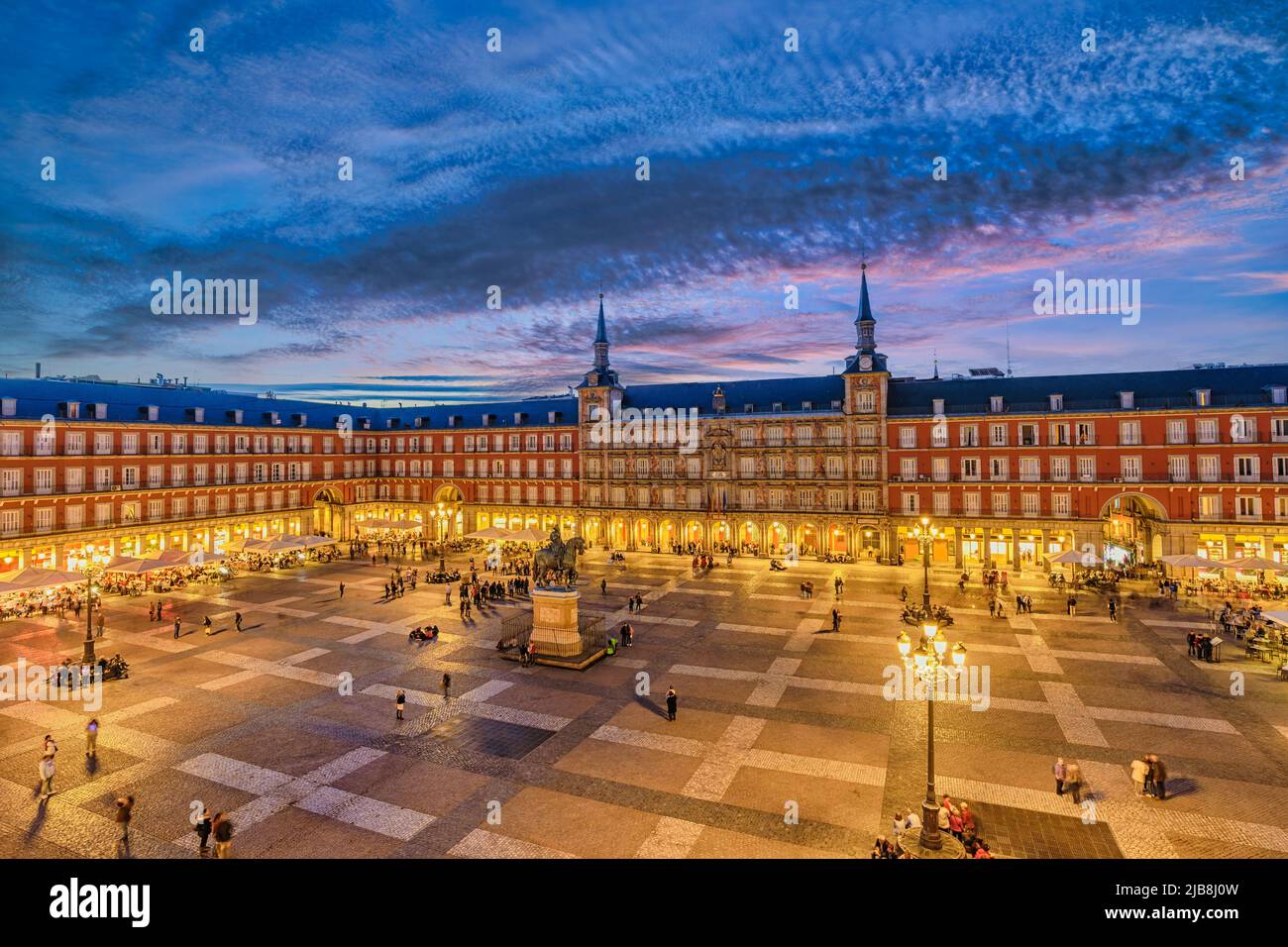 Madrid plaza mayor aerial hi-res stock photography and images - Alamy