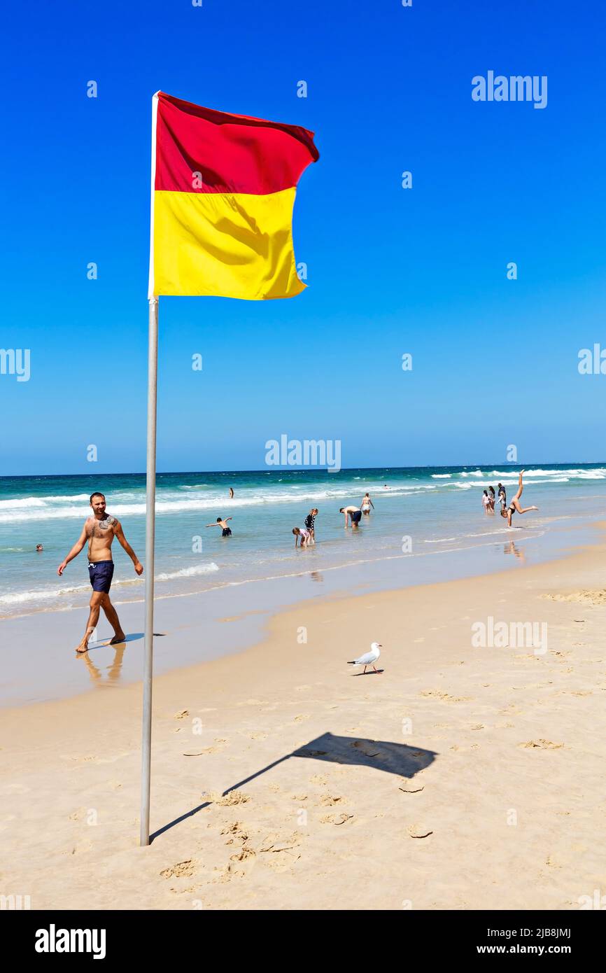 Australian men beach hi-res stock photography and images - Alamy