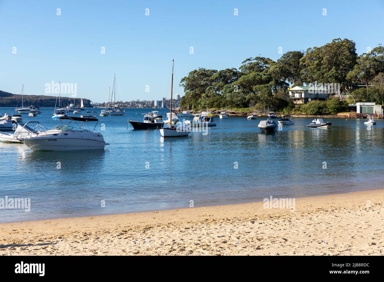 Balmoral Beach in the Sydney area of Mosman on a sunny winters day ...