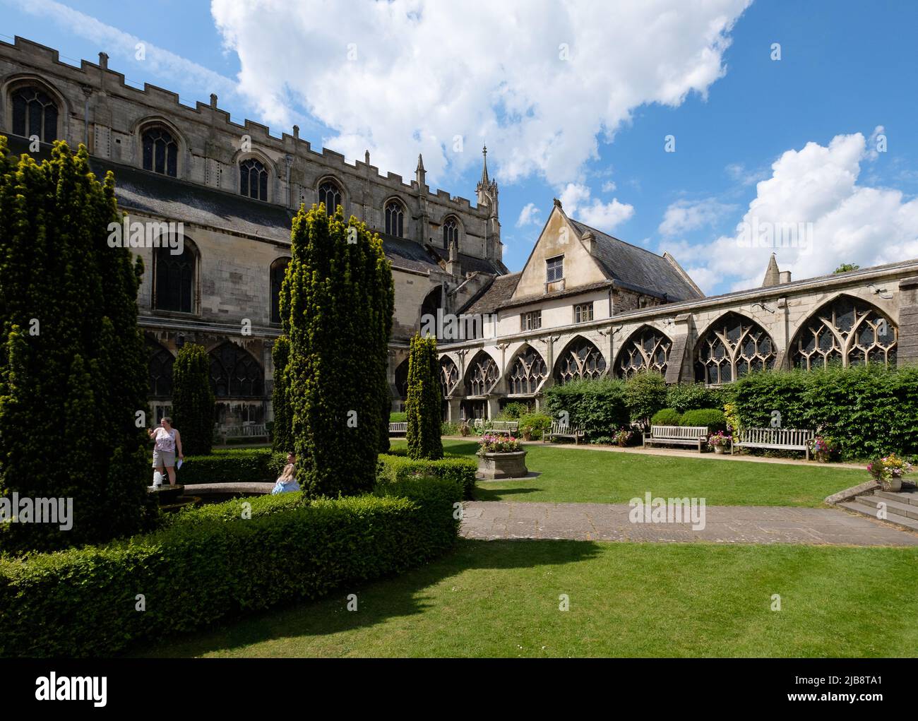 Gloucester Cathedral - cloister garden Stock Photo - Alamy