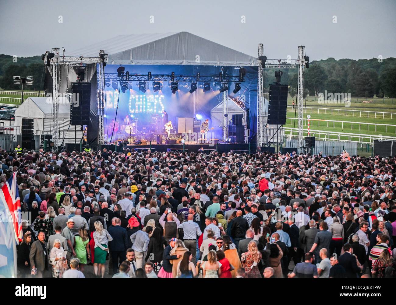 Doncaster racecourse 2022 hi-res stock photography and images - Alamy