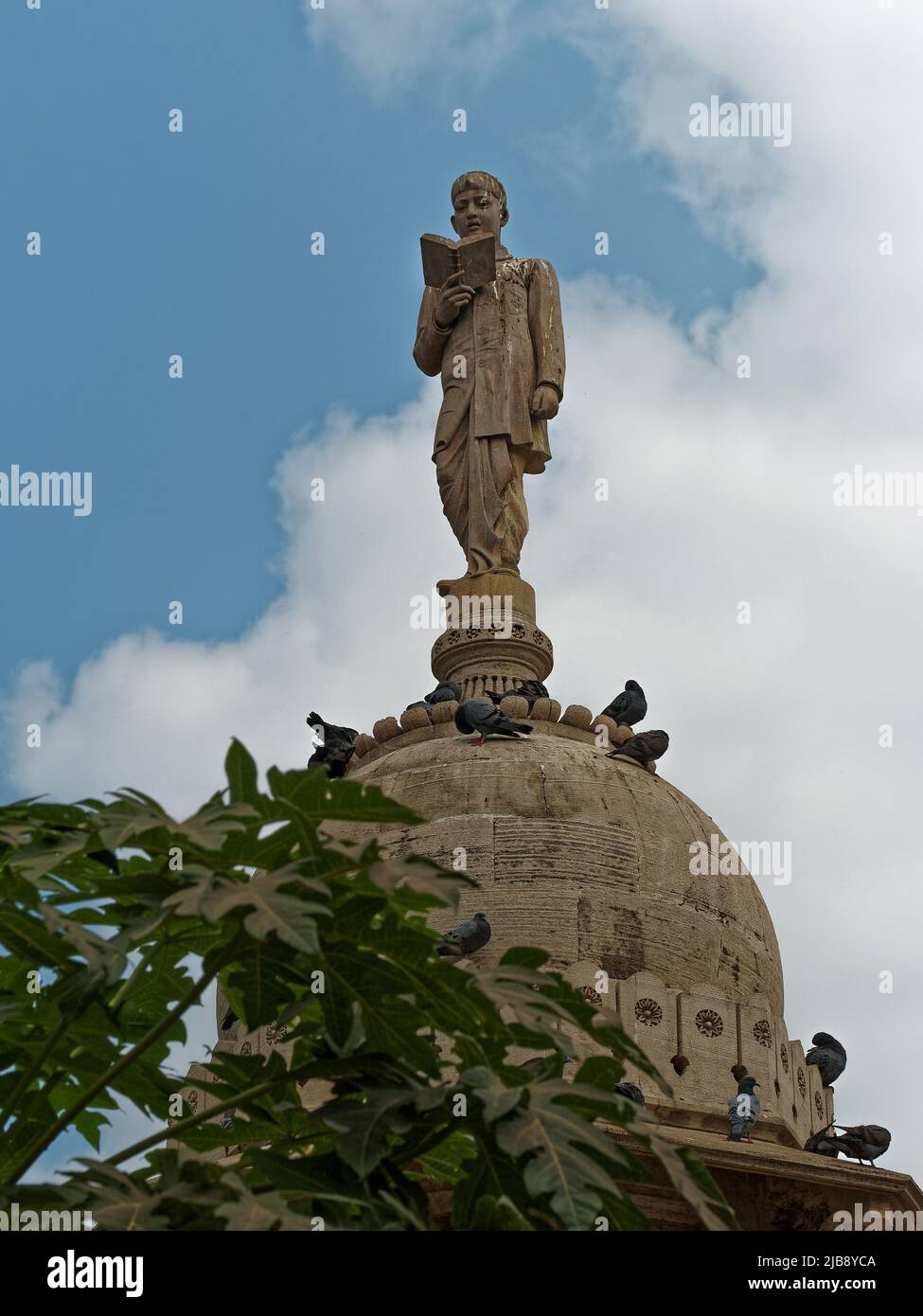 02 12 2020 Memorial statue of Dharamsi Mulji at the top of the fountain ...