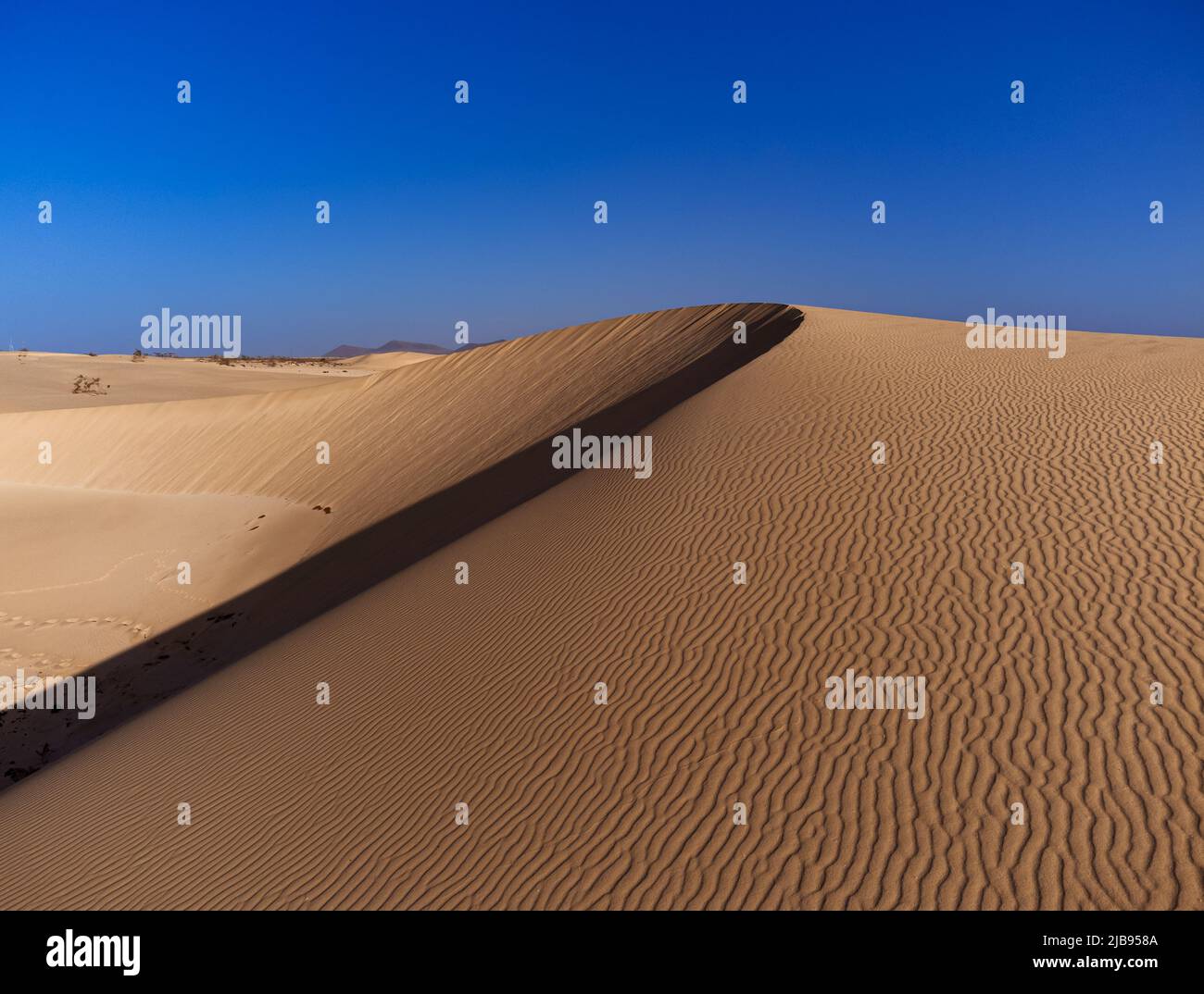 Sand Dune Views over the Parque Natural Corralejo Fuerteventura Stock ...