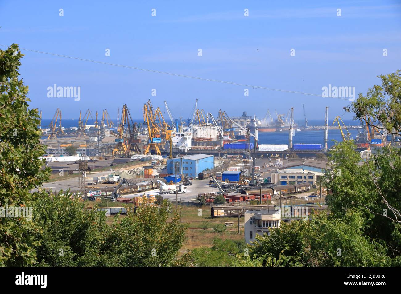 Constanta port loading hi-res stock photography and images - Alamy